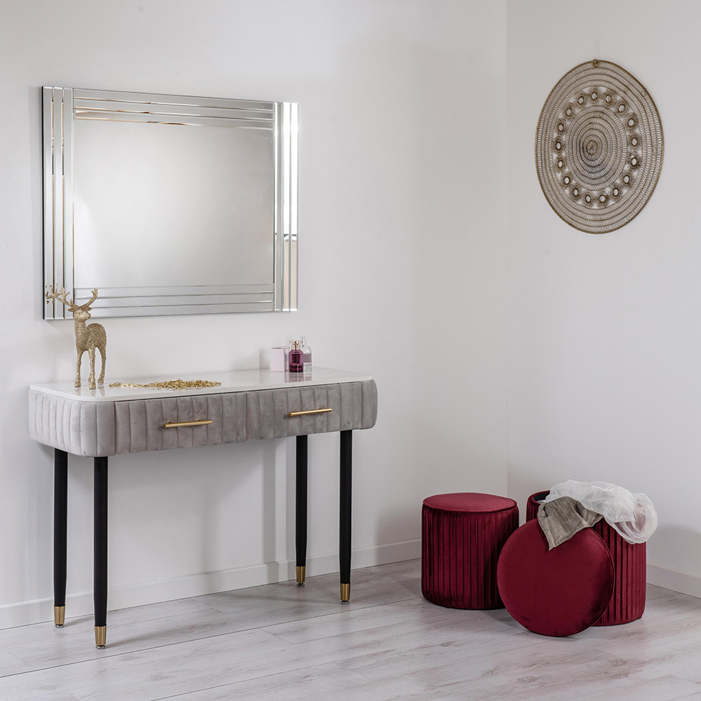 Rectangular Wall Mirror with Silver Frame