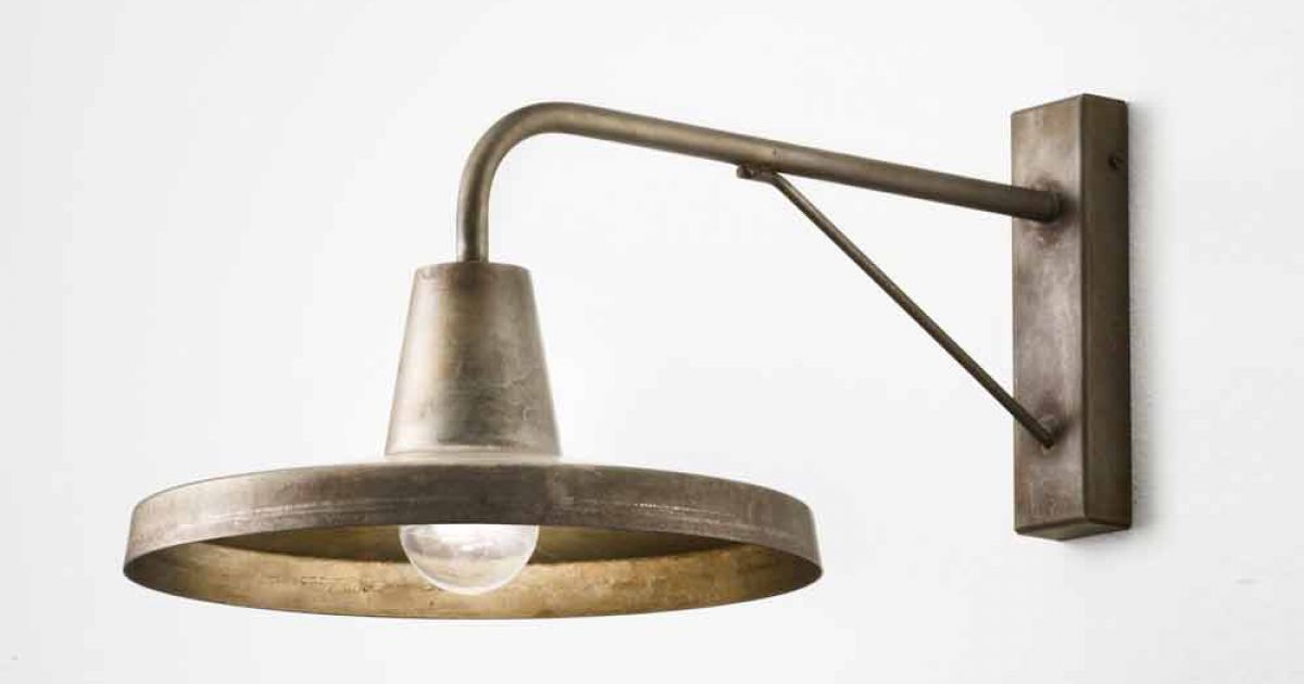 Sally Il Fanale industrial style antique iron wall light