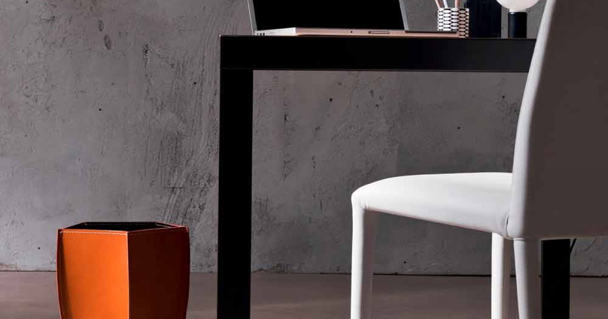 Recycle bin in recycled leather Polygon, made in Italy