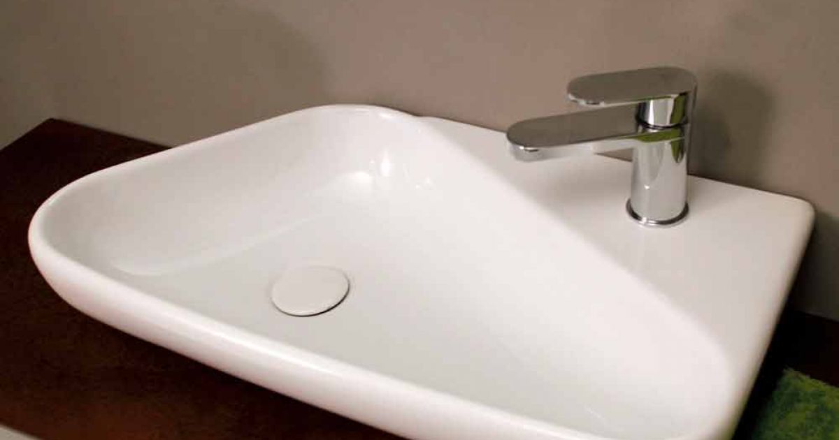 Wall-mount / countertop ceramic hand basin Sheyla, made in Italy