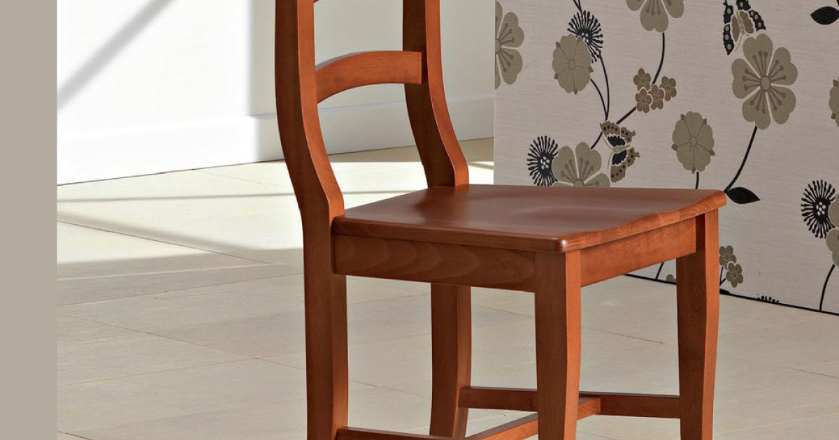 Solid Wood Chair Design for Classic Italian Kitchen