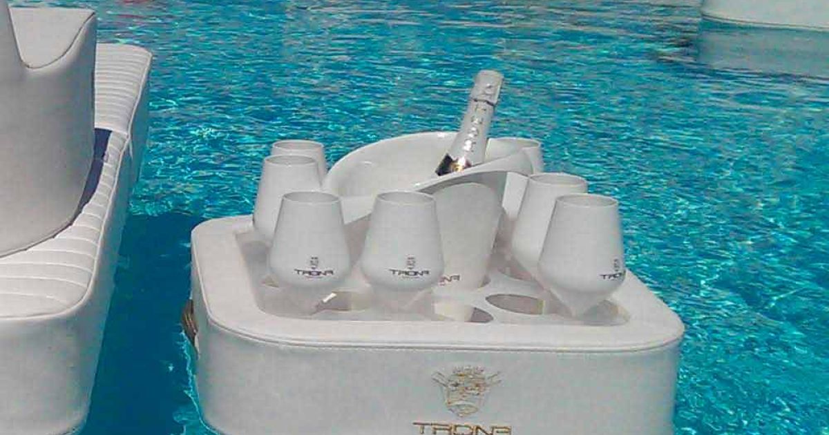Modern design floating pool tray Trona, made in Italy